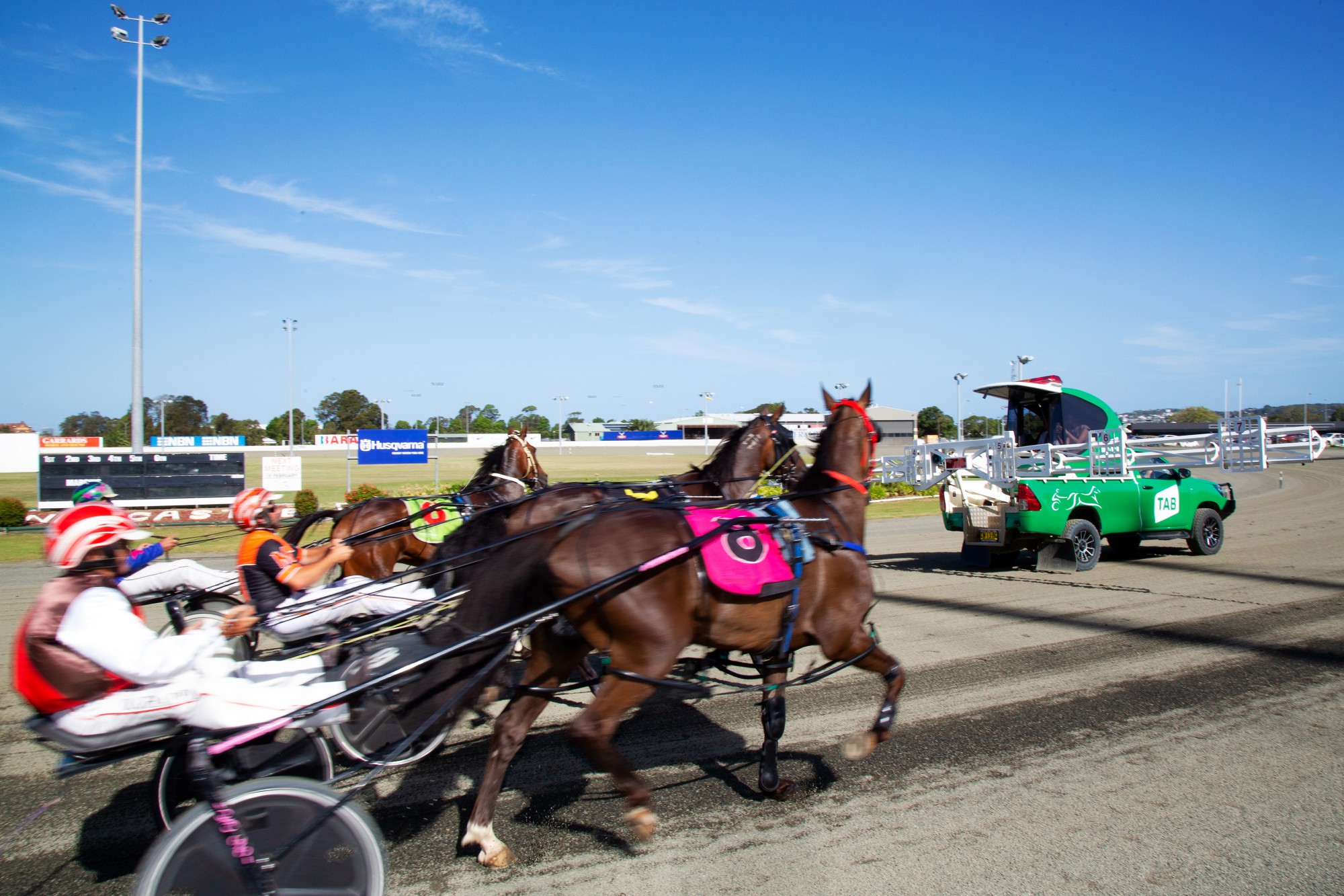 Monday Arvo Racing @ Newy Trots! » Newcastle Harness Racing Club